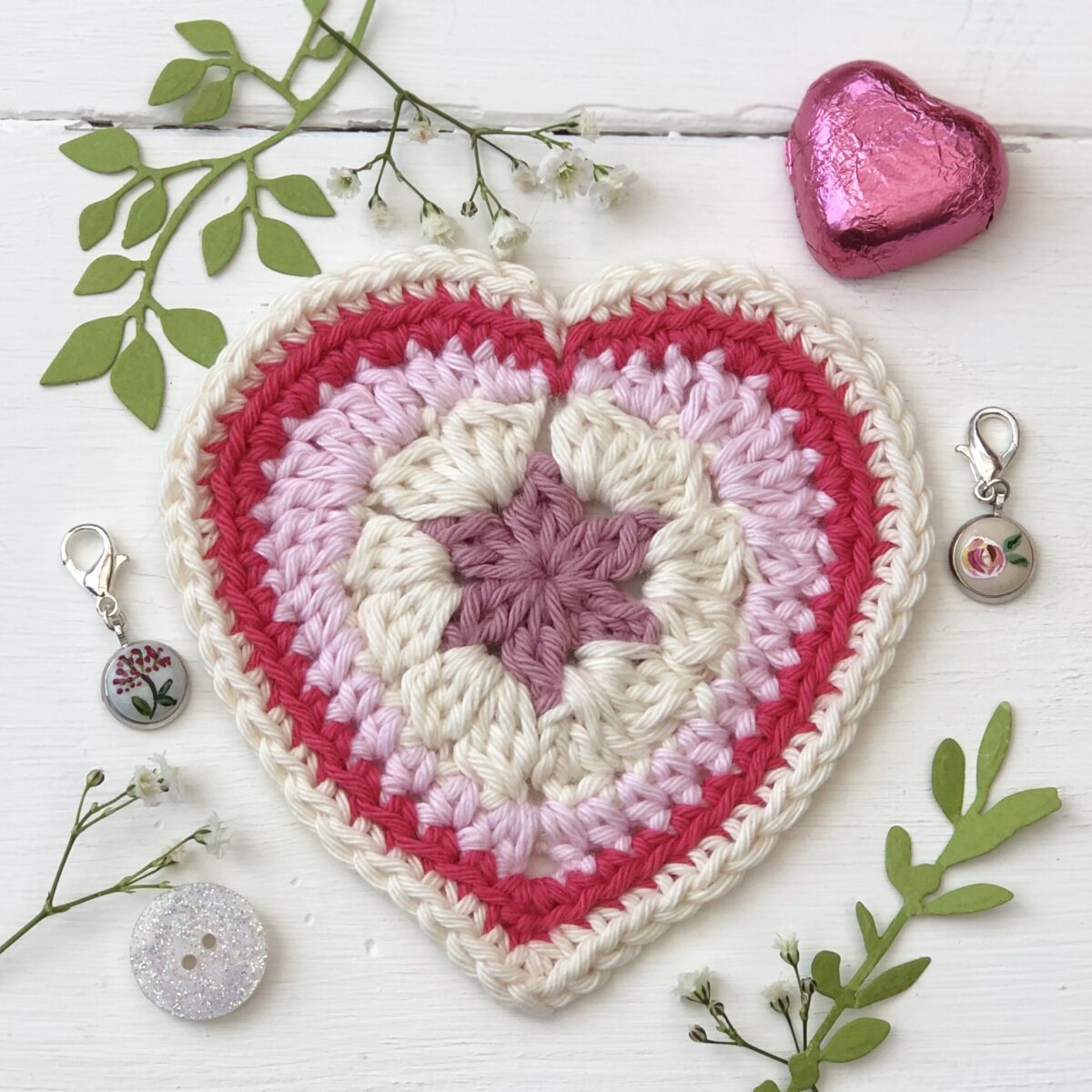 Crochet Heart - Free Pattern and Step by Step Tutorial